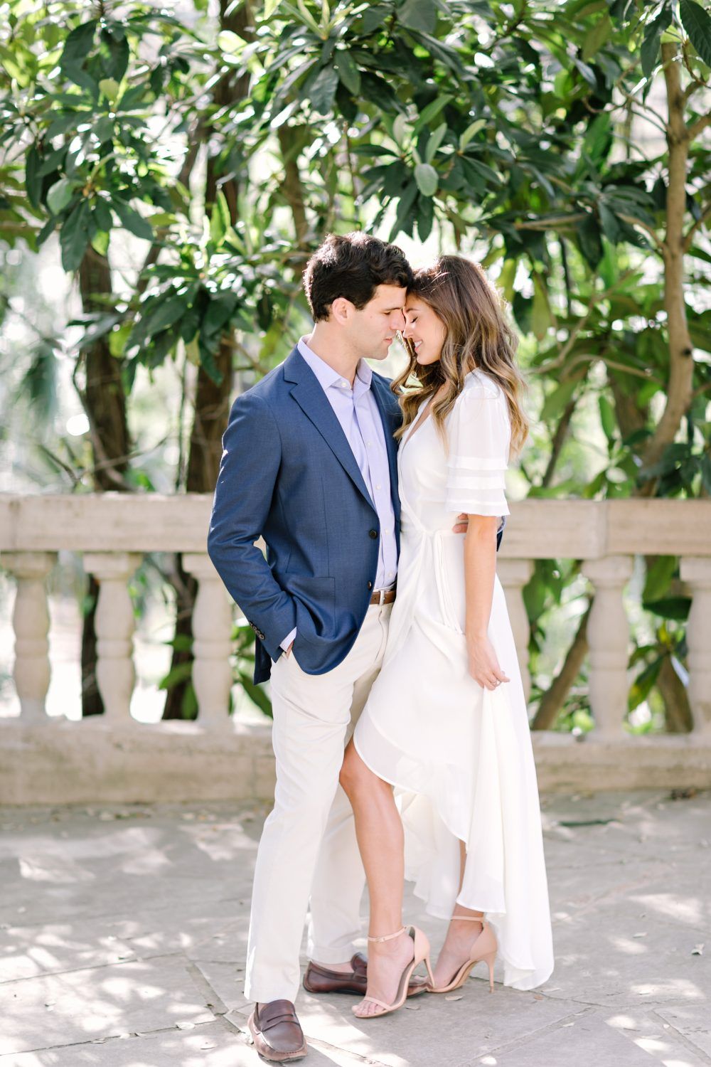 How To Choose Outfits For Engagement Pictures | PrestaStyle